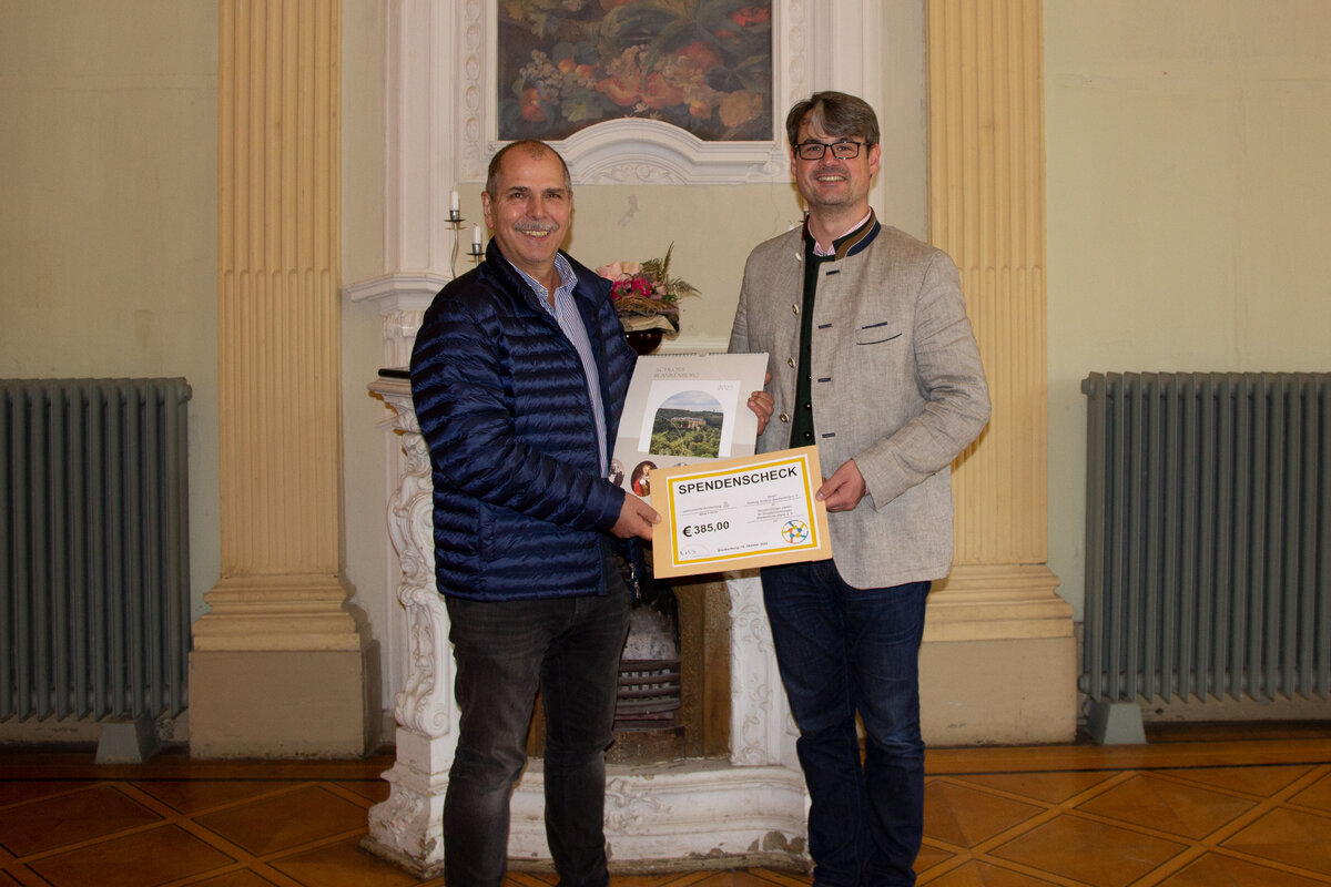GVS überbringt Spende an den Verein Rettung Schloss Blankenburg e. V.